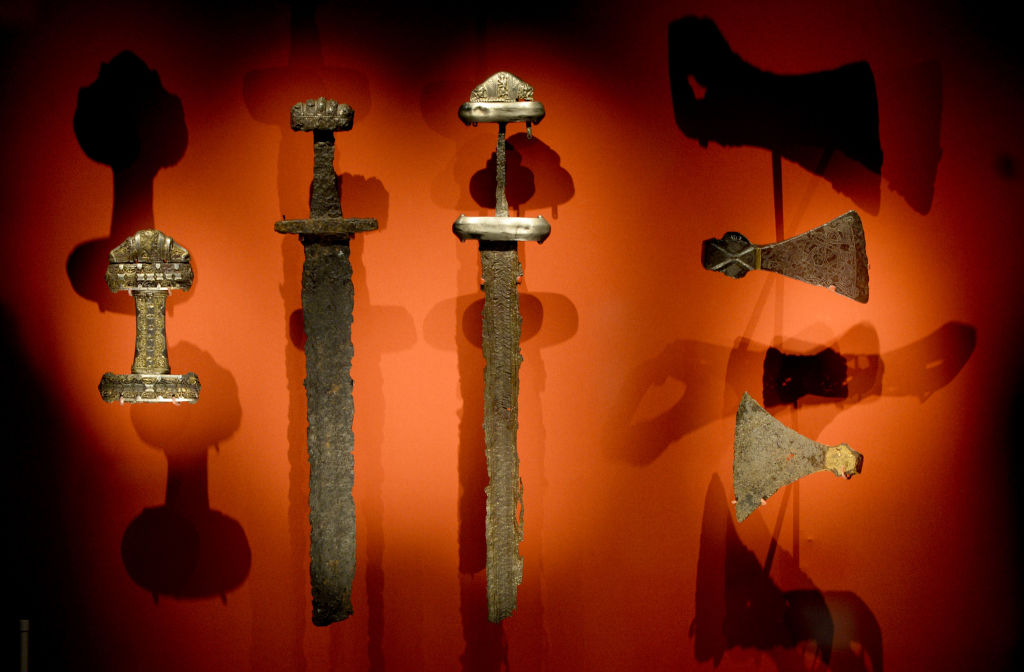Two Treasure Hunters Discovered A Viking Sword With An Unexplored Past ...
