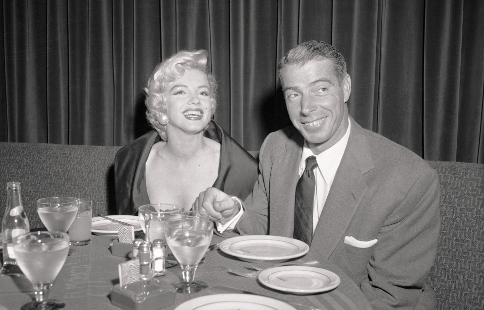 Frank Sinatra and Joe DiMaggio Tried To Catch Marilyn Cheating, With ...