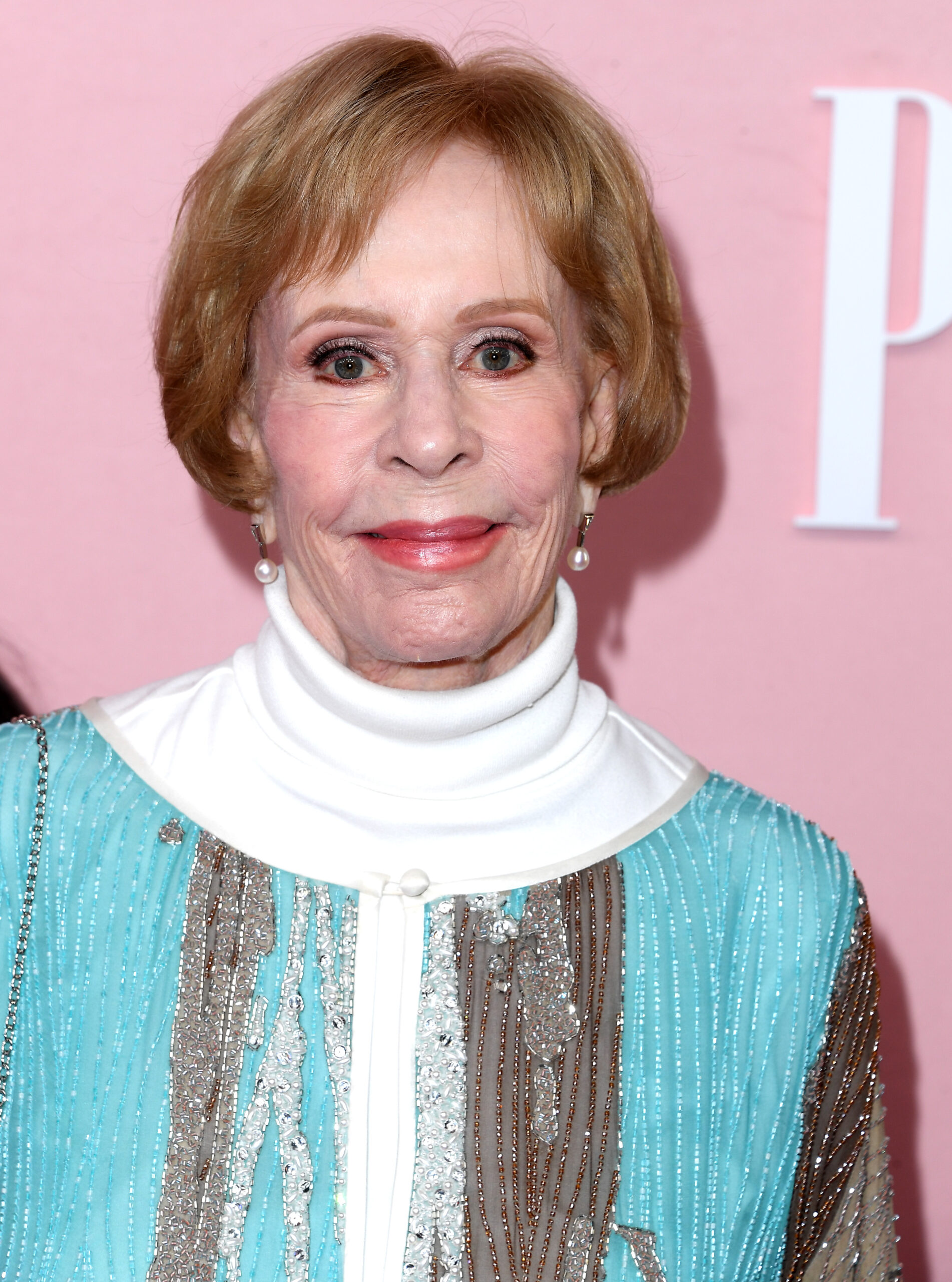 Carol Burnett Explains How She "Bombed" On 'The Ed Sullivan Show' Just ...