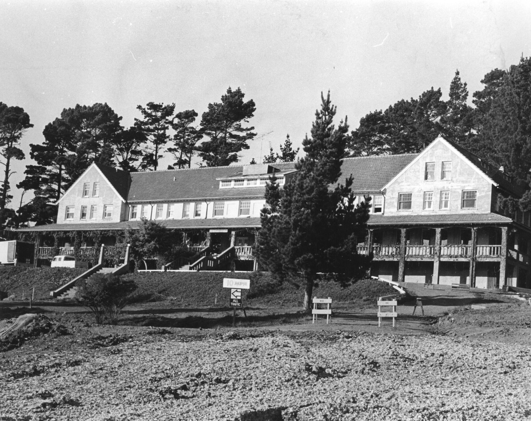 Synanon Was a Rehab Program Turned Cult in the 1960s | The Vintage News