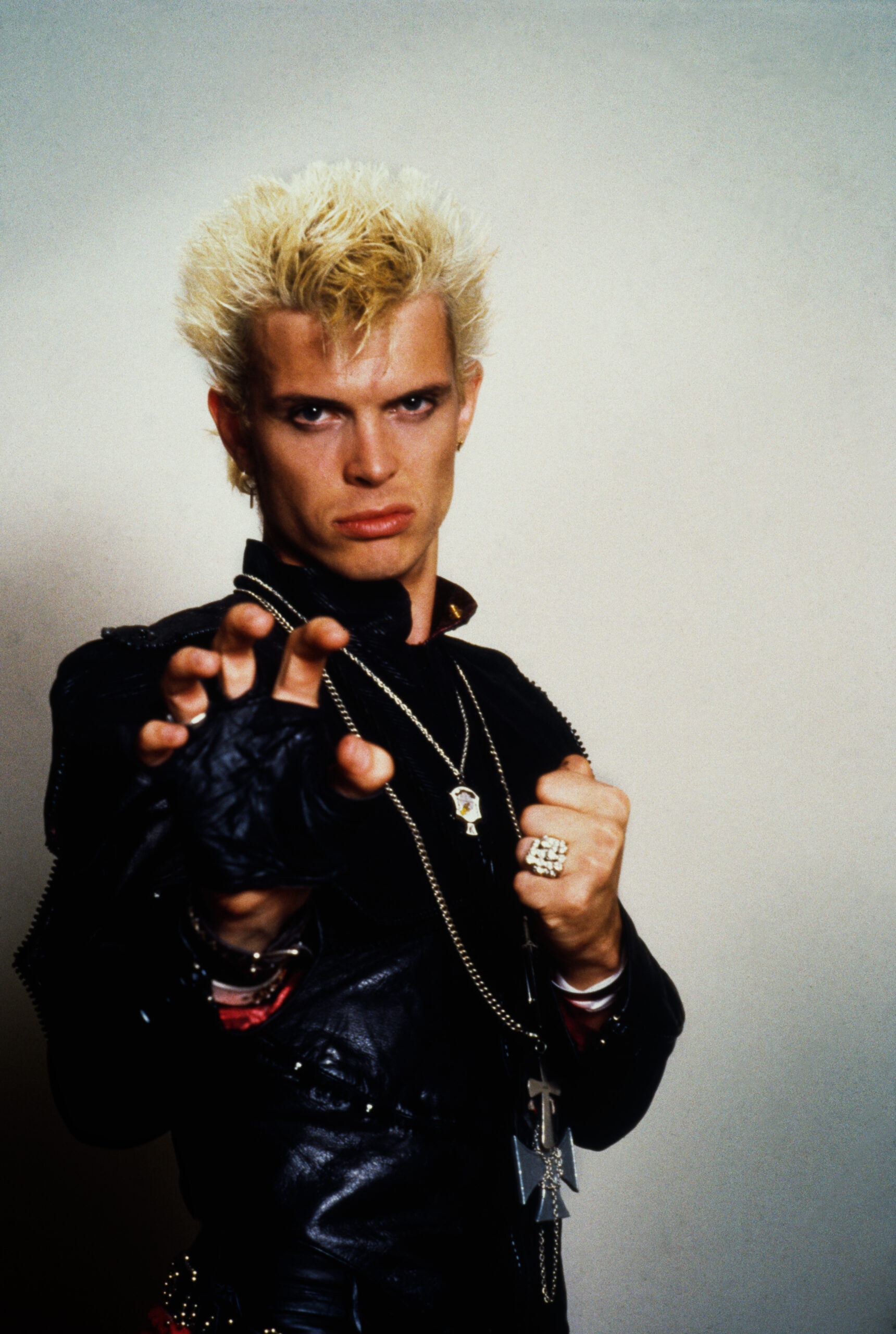 Billy Idol Recalls Blackmailing His Record Label by Giving the ‘Rebel ...