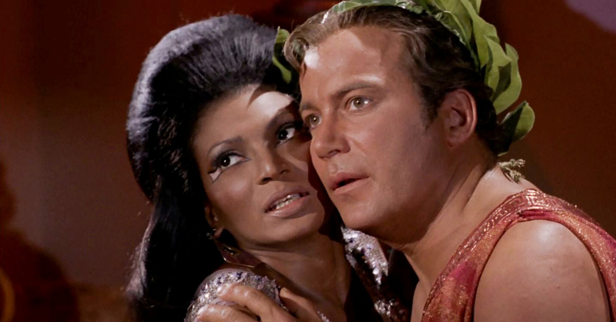 William Shatner Explains How 'Star Trek' Almost Didn't Air the Historic Interracial Kiss | The ...