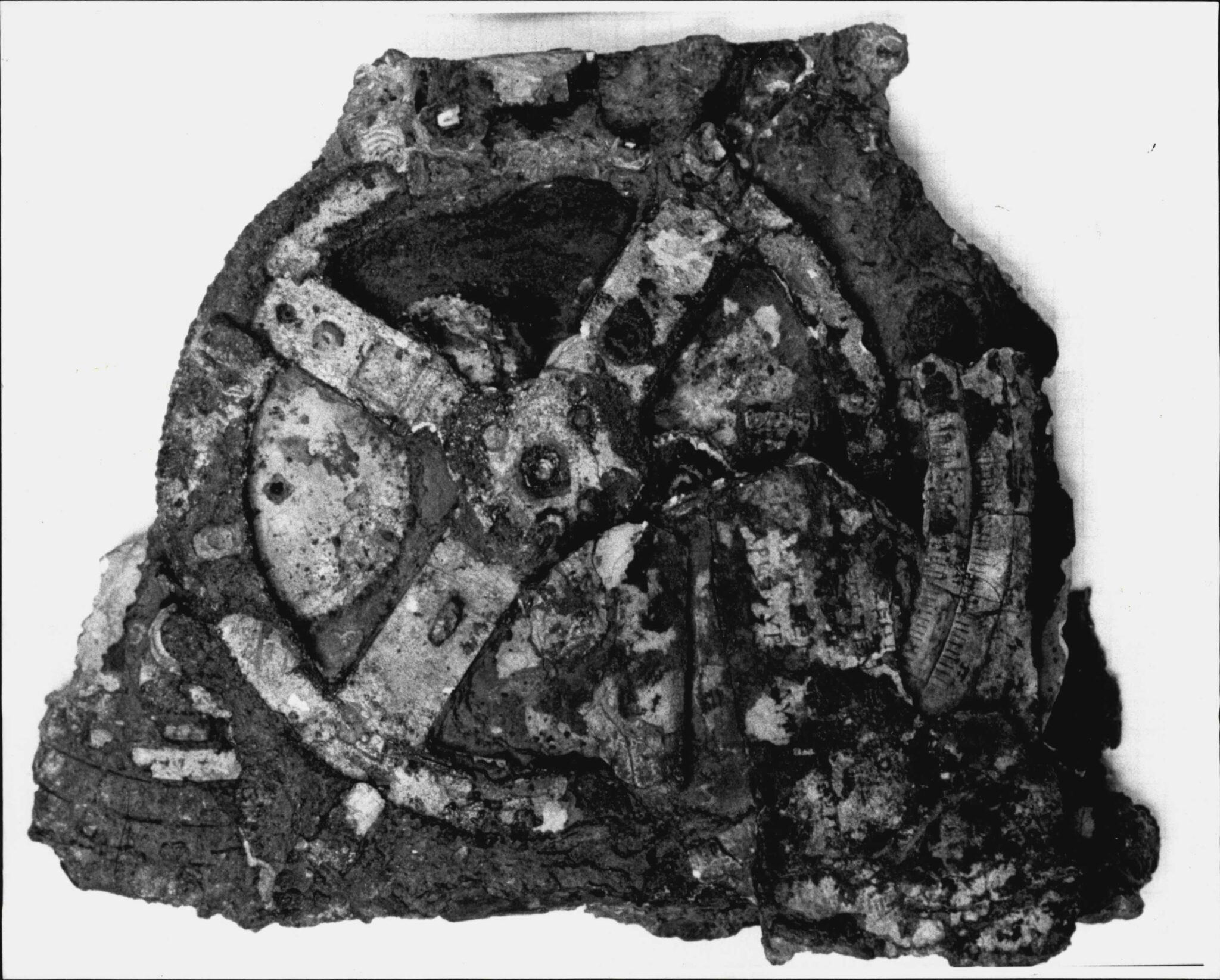 New Research Sheds Light on Mysterious 2,000-Year-Old Computer Found in ...