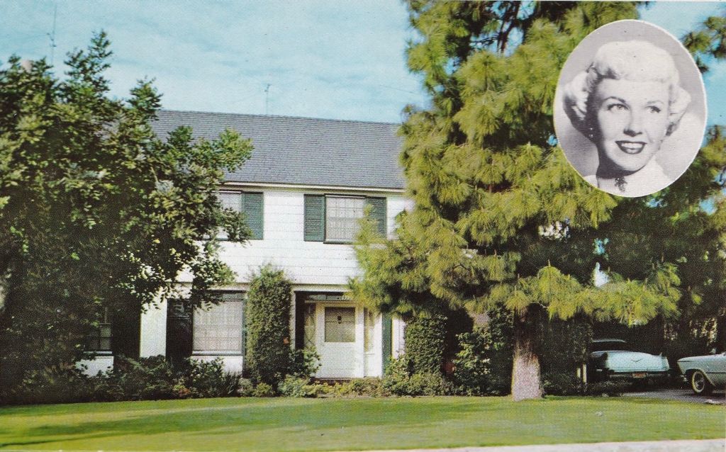 47 Vintage Postcards That Show the Grand Mansions of Our Favorite ...